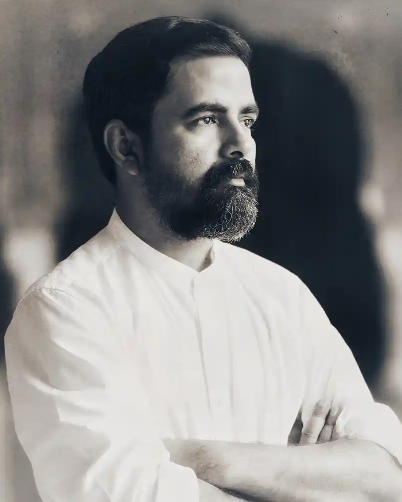 The Ultimate Sabya Moment?